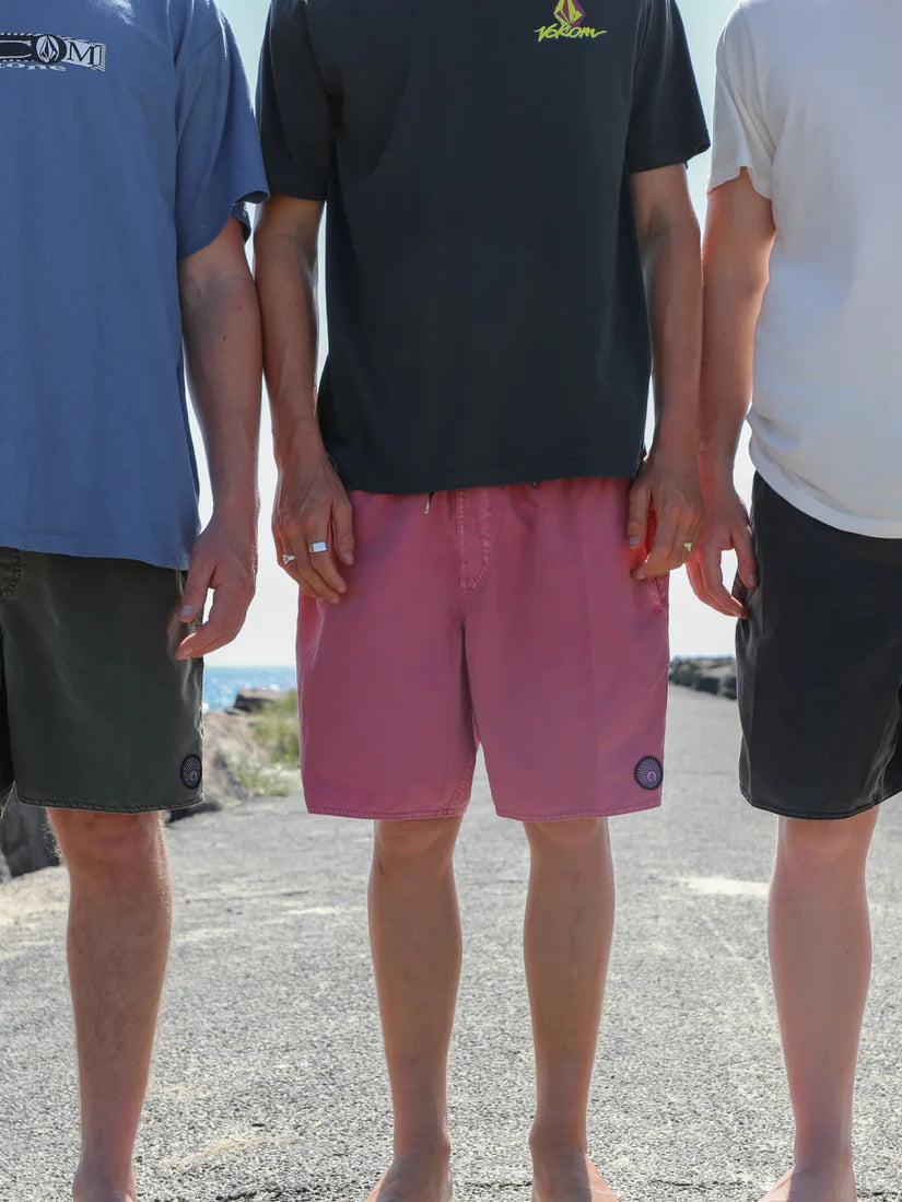 Center Trunk 17" – Tsunami Surfer