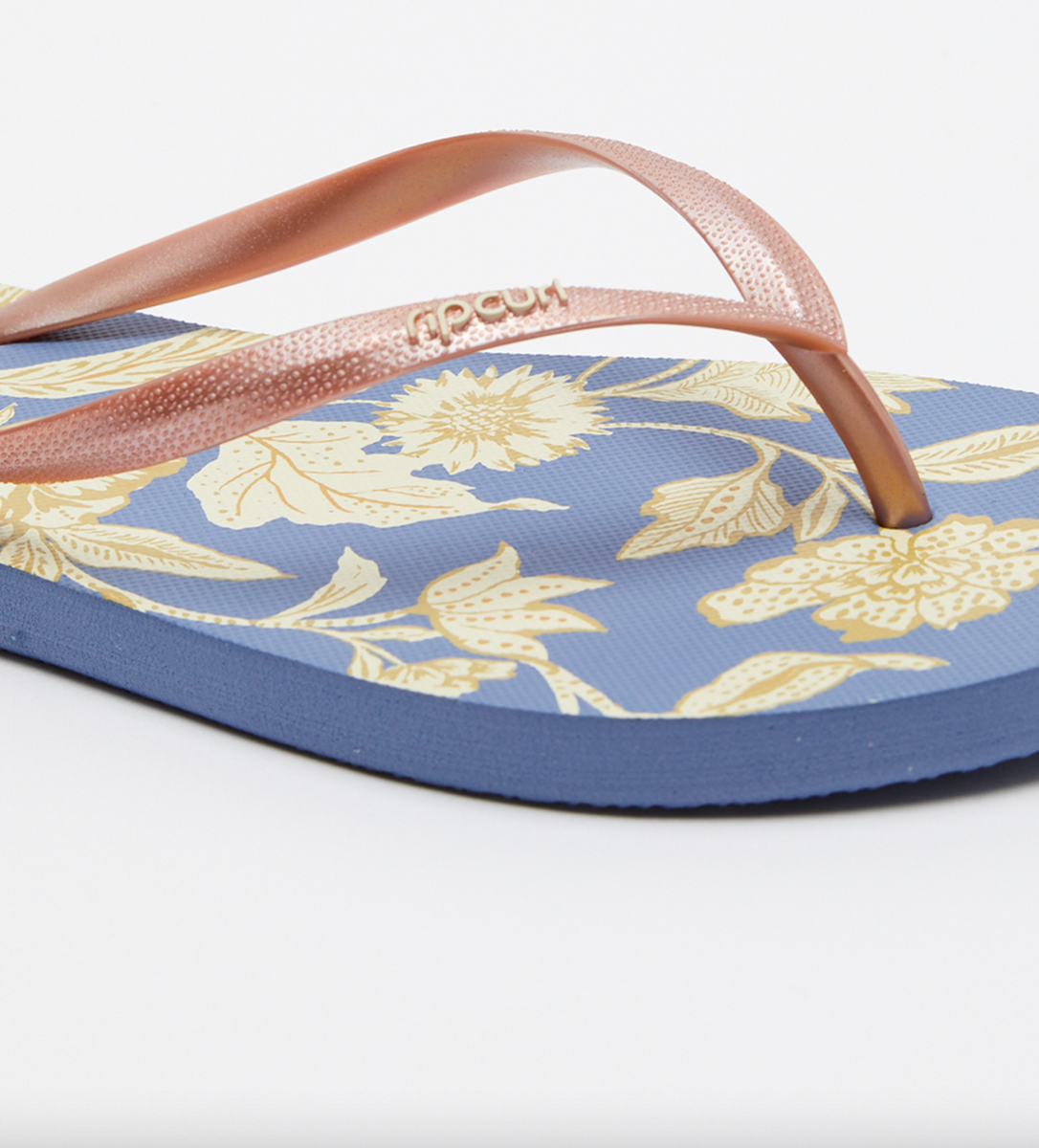 Rip Curl Oceans Together – Tsunami Surfer